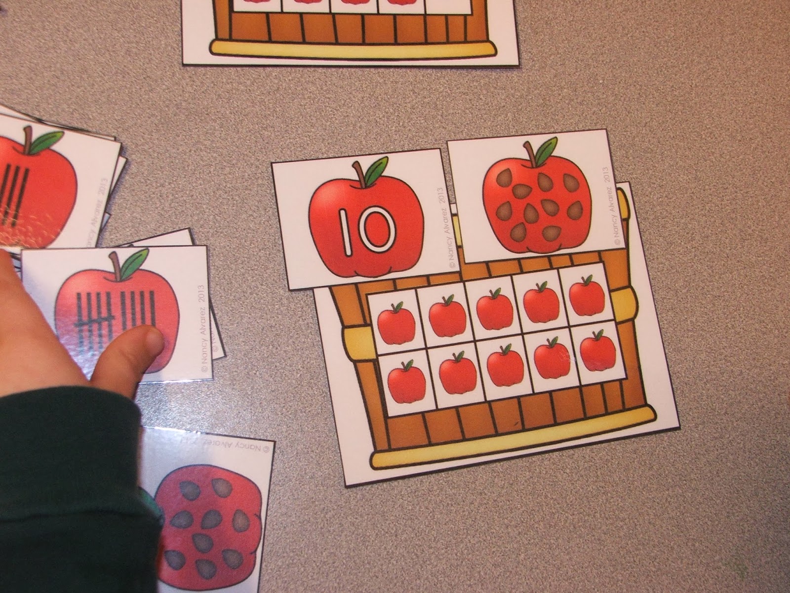 Highland Heritage Homeschool: Kindergarten Apple Mania Part 3