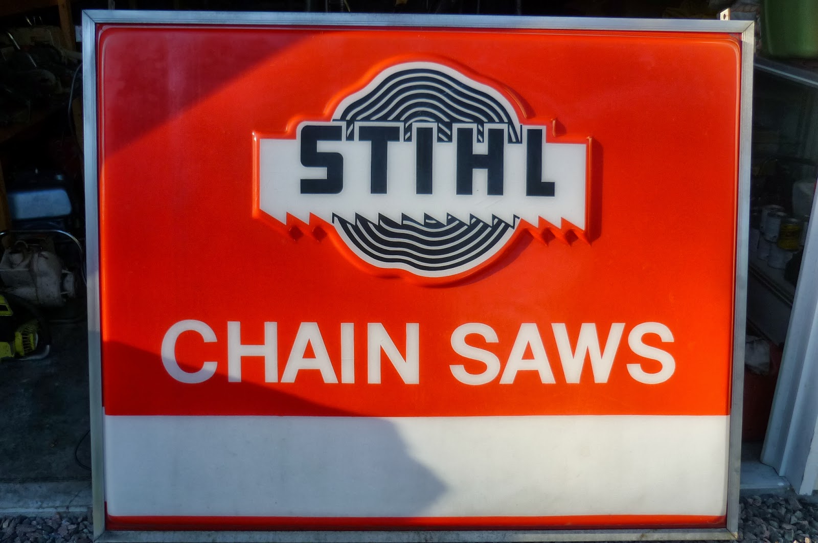 VINTAGE CHAINSAW COLLECTION: CHAINSAW SIGNS COLLECTION. (PICTURES).