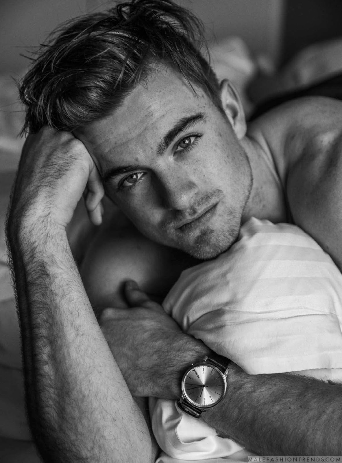 'Room service': Josh Elton pra ADON Magazine Septiembre 2018