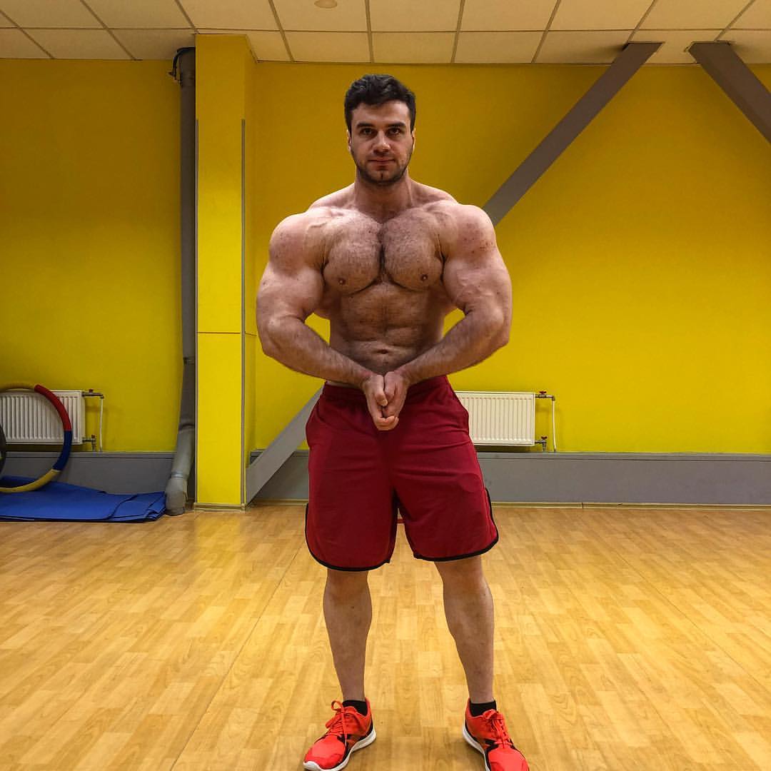 the beauty of male muscle: Dmitriy
