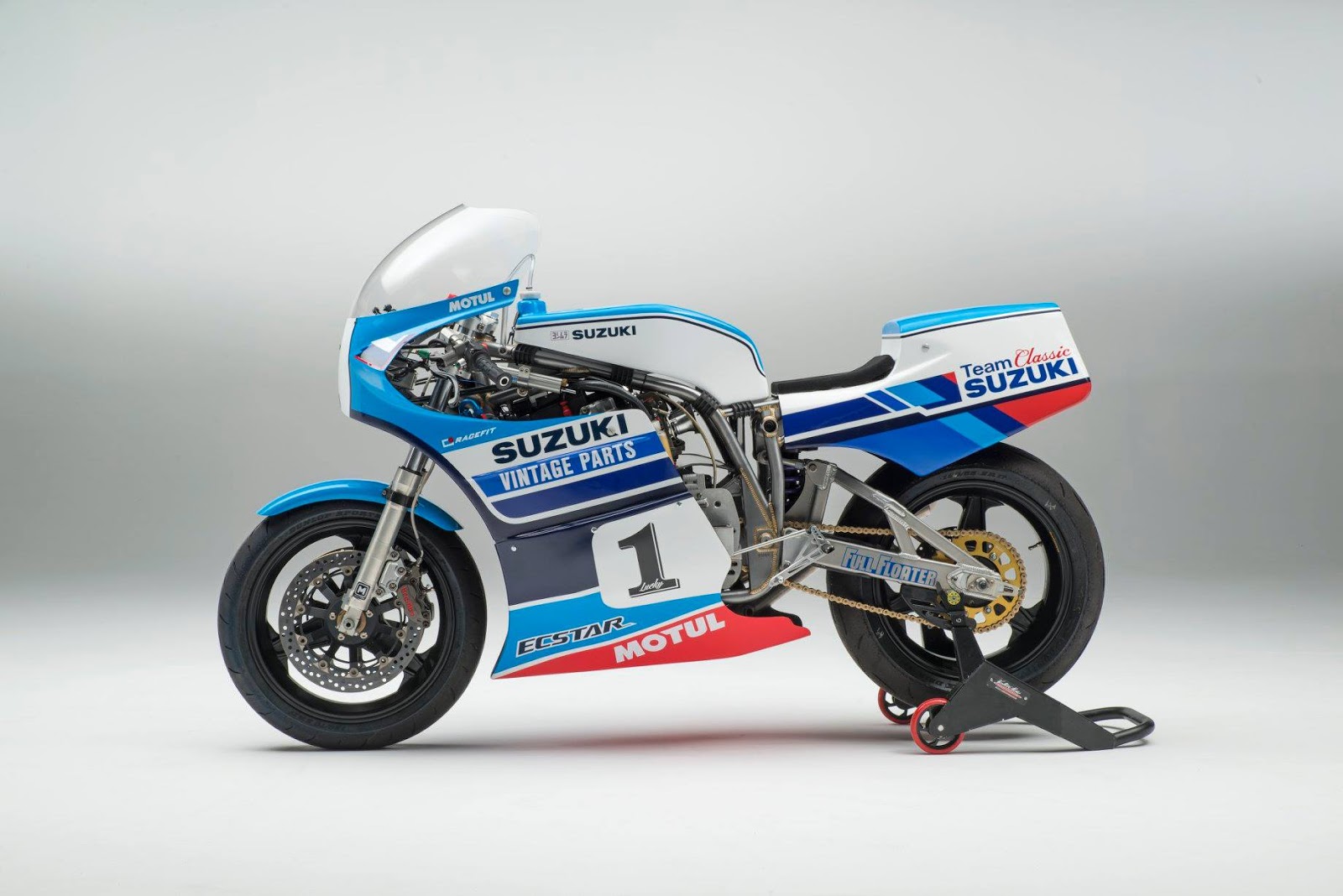 Suzuki XR69 - RocketGarage - Cafe Racer Magazine