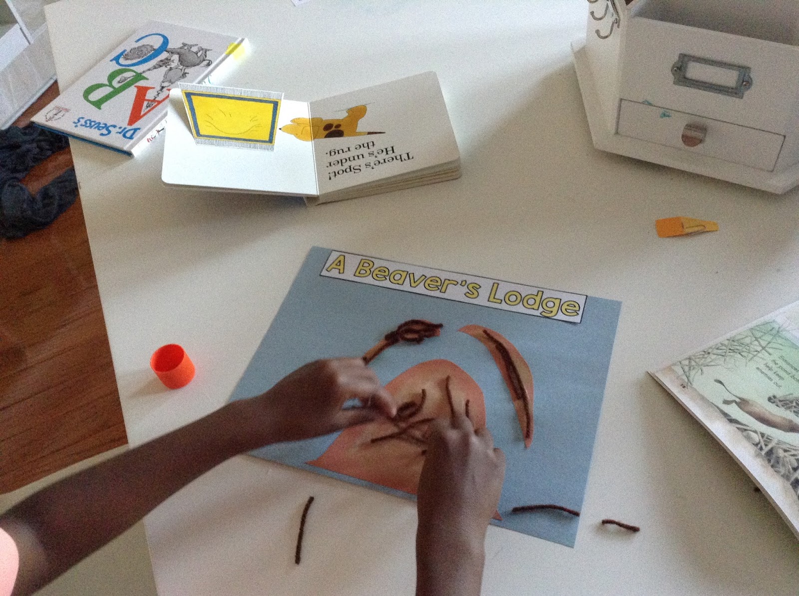 TeacherMomPlus3: Beaver's Lodge Craft