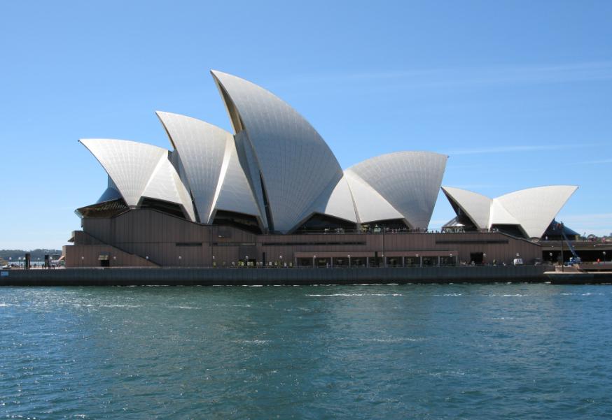 Elephin Stone Sculptures: Sydney Opera House