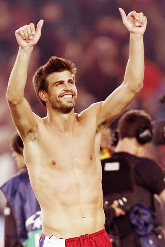 La Galeria del tio bueno: Gerard Pique sin camiseta
