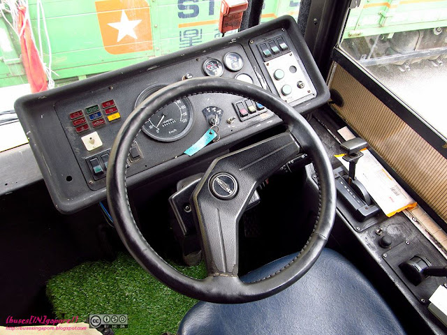 (buses[IN]gapore!): National Geographic Explorer Bus: Dennis Dart/UMW ...