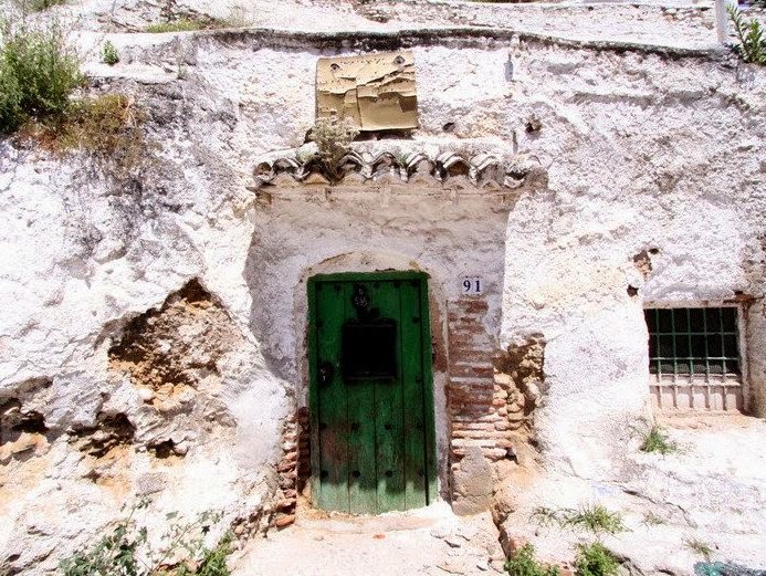 The Flying Tortoise: The Caves Of Sacromonte. One Of Spain's Historic ...