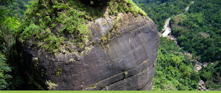 MUNNAR: MAWSYNRAM IN INDIA - THE WETTEST PLACE ON EARTH