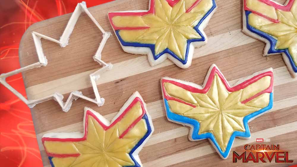 Le blog d'evy: HOW TO MAKE CAPTAIN MARVEL COOKIES! Cookie Cutter DIY ...