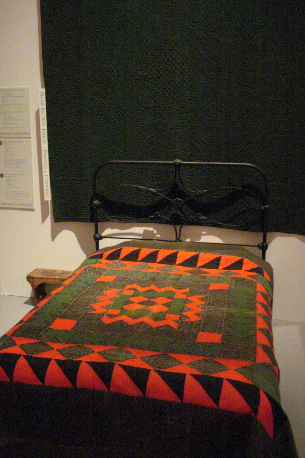 Welsh Quilts: Lampeter Welsh Quilt Centre - 1