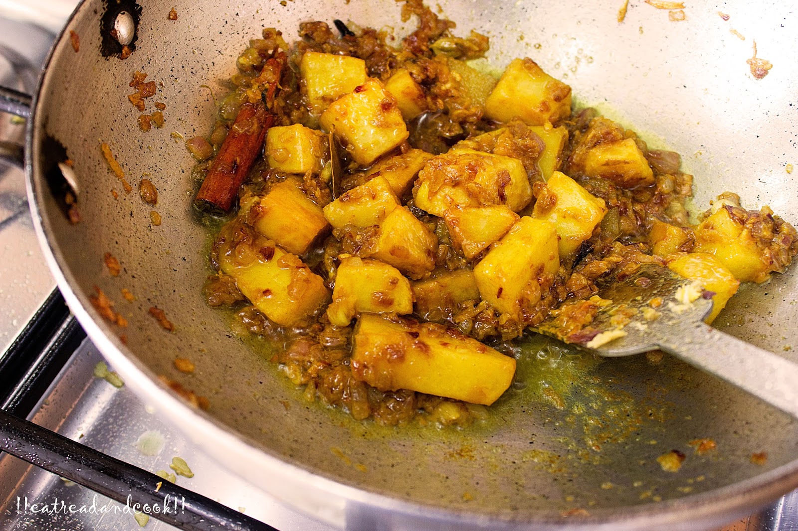 Chire Diye Muri Ghonto / Bengali Fish Head Pulao with Flattened Rice