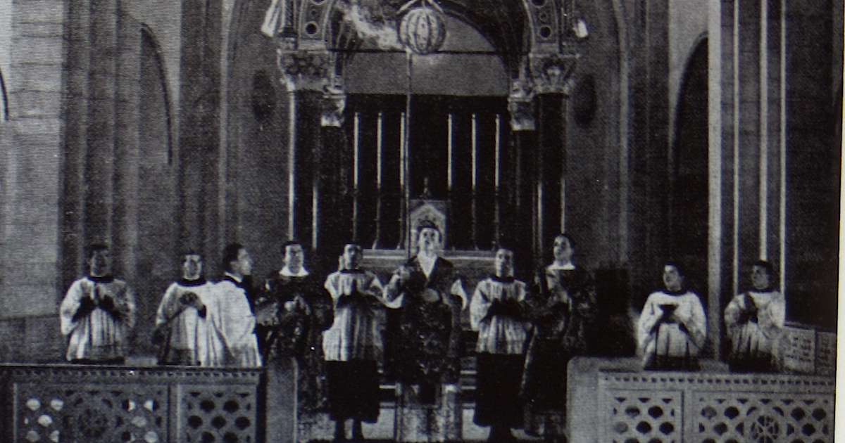 New Liturgical Movement: The Lighting of the "Faro" in the Ambrosian Rite
