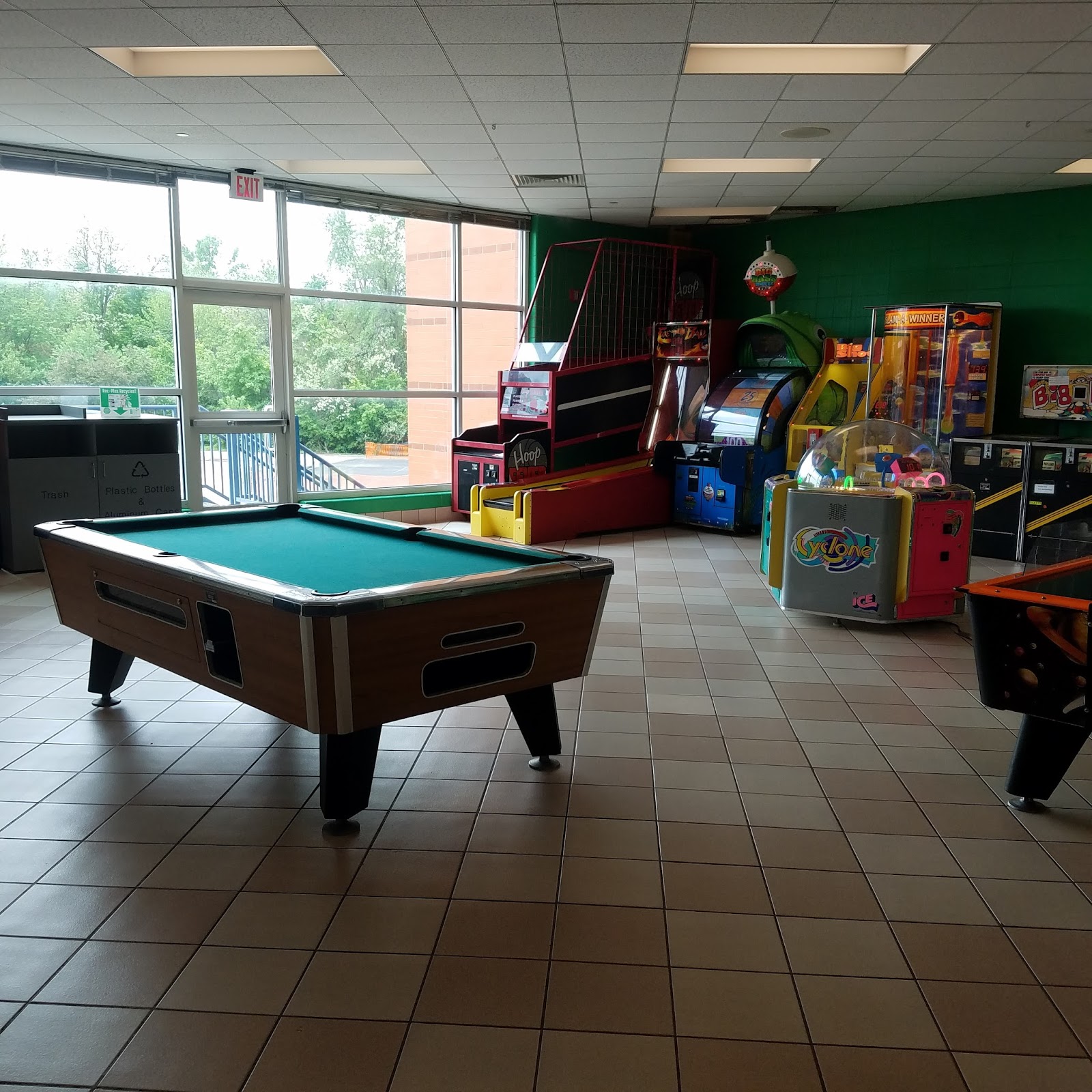 Play St. Louis: Indoor Pool at St. Peter's Rec Plex