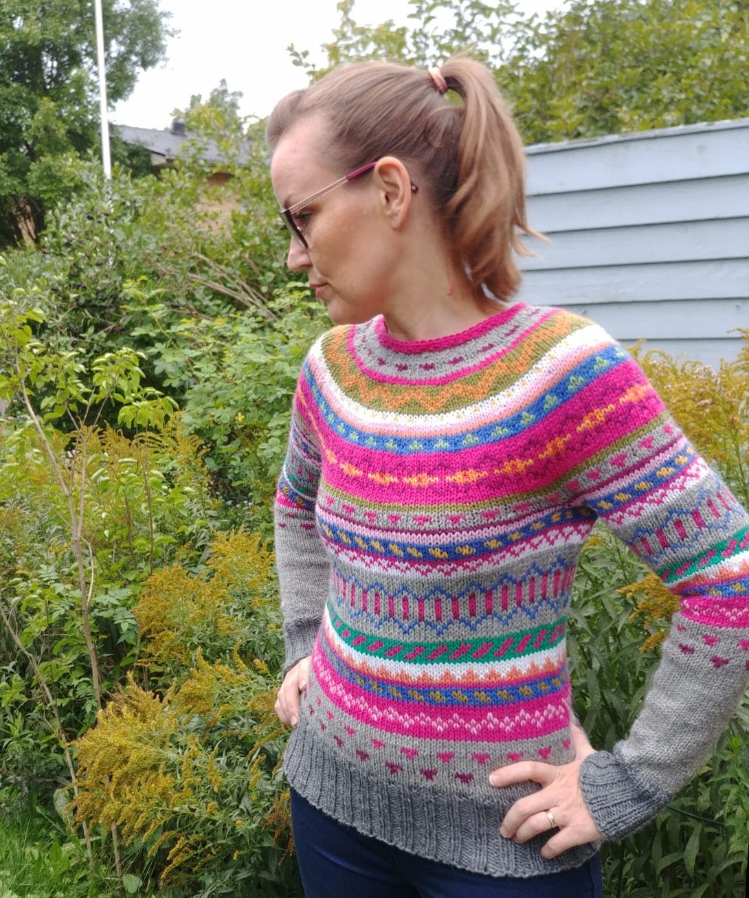 Langan päästä kiinni: Kirjava kirjoneulepusero