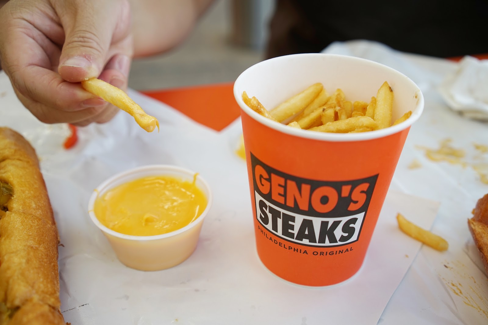 The Food Seeker: GENO'S STEAKS (PHILADELPHIA, PA)