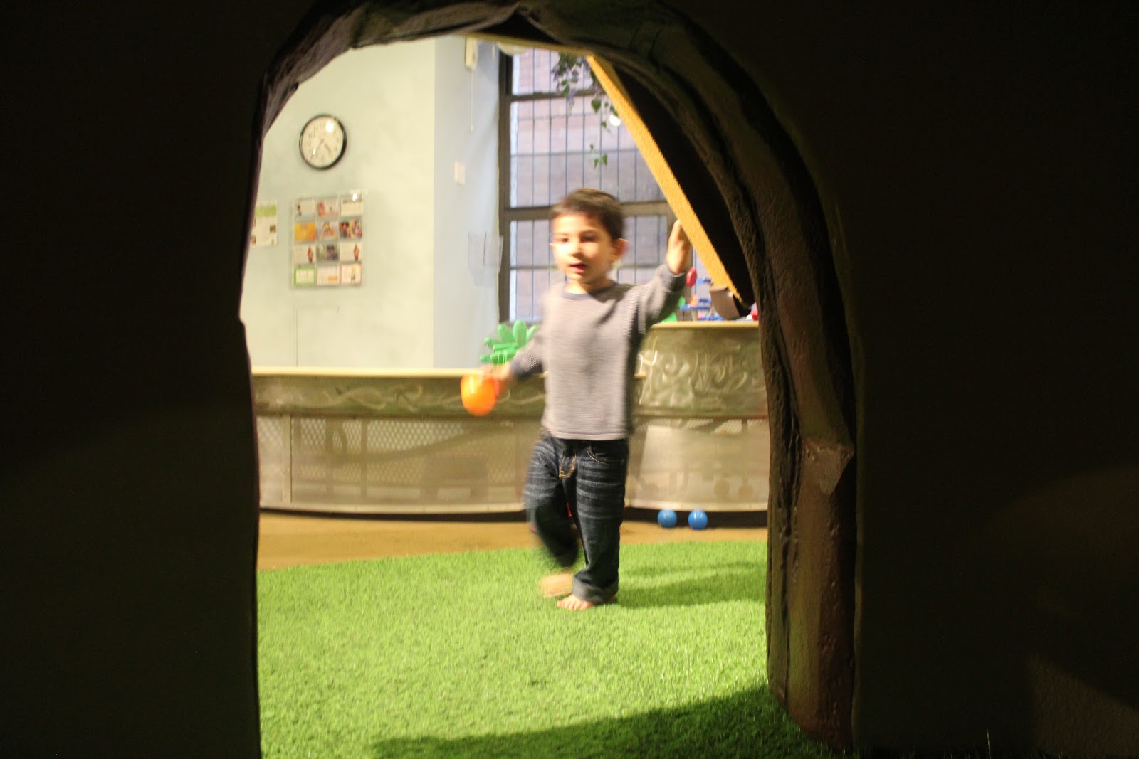 Niam's World: Going on a bear hunt! Big Dark cave...