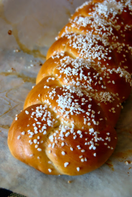 paha kakku: How to: Neljällä letitetty pullapitko