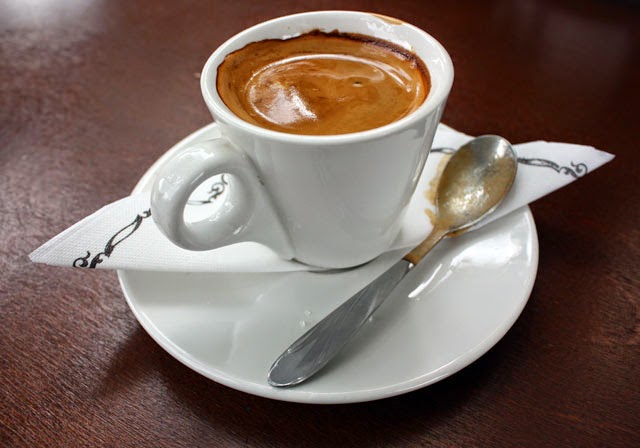 Cafe Bar Billares: El pocillo de cafe con el Poeta Quijote y los medios ...