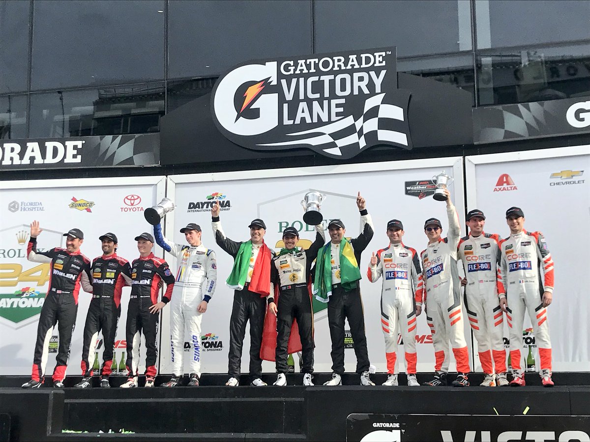 NASCAR Race Mom: January 2018