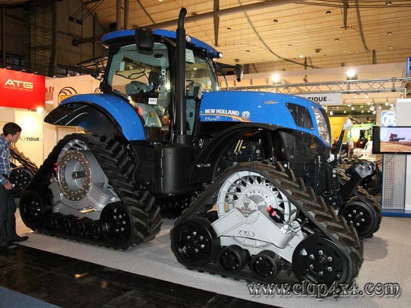 Tractors - Farm Machinery: New Holland T7.270 Stark Track