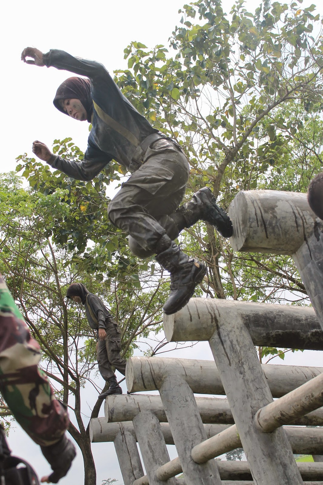 Halang Rintang di Yonif Inf 408 SBH oleh Kompi 3 | KETARUNAAN SMK ...