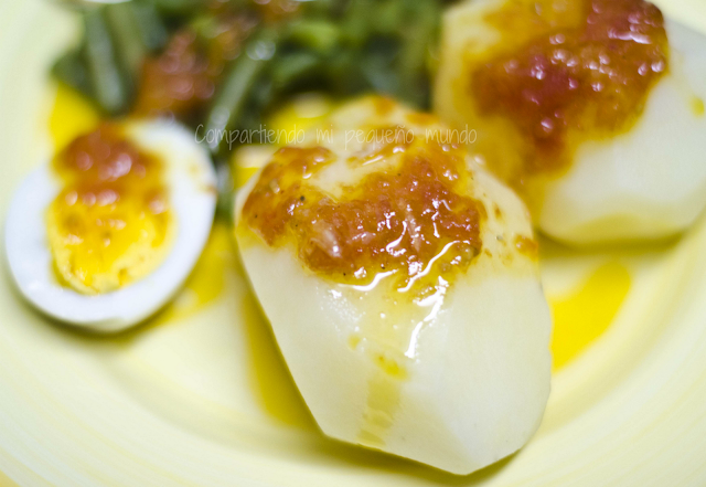 COMPARTIENDO MI PEQUEÑO MUNDO: PATATAS HERVIDAS CON SALSA DE TOMATE TORRADO