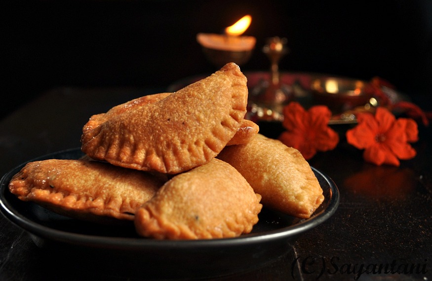 Gujia or Paraki to Enjoy Holi. - A Homemaker's Diary