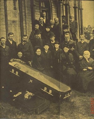 Life on: [ The Seventh Cloud ] : Victorian Mourning and Post-Mortem ...