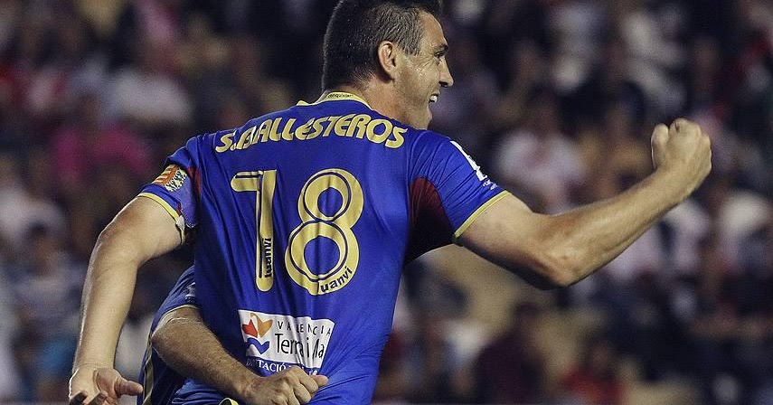 Ballesteros deja de ser jugador del Levante UD