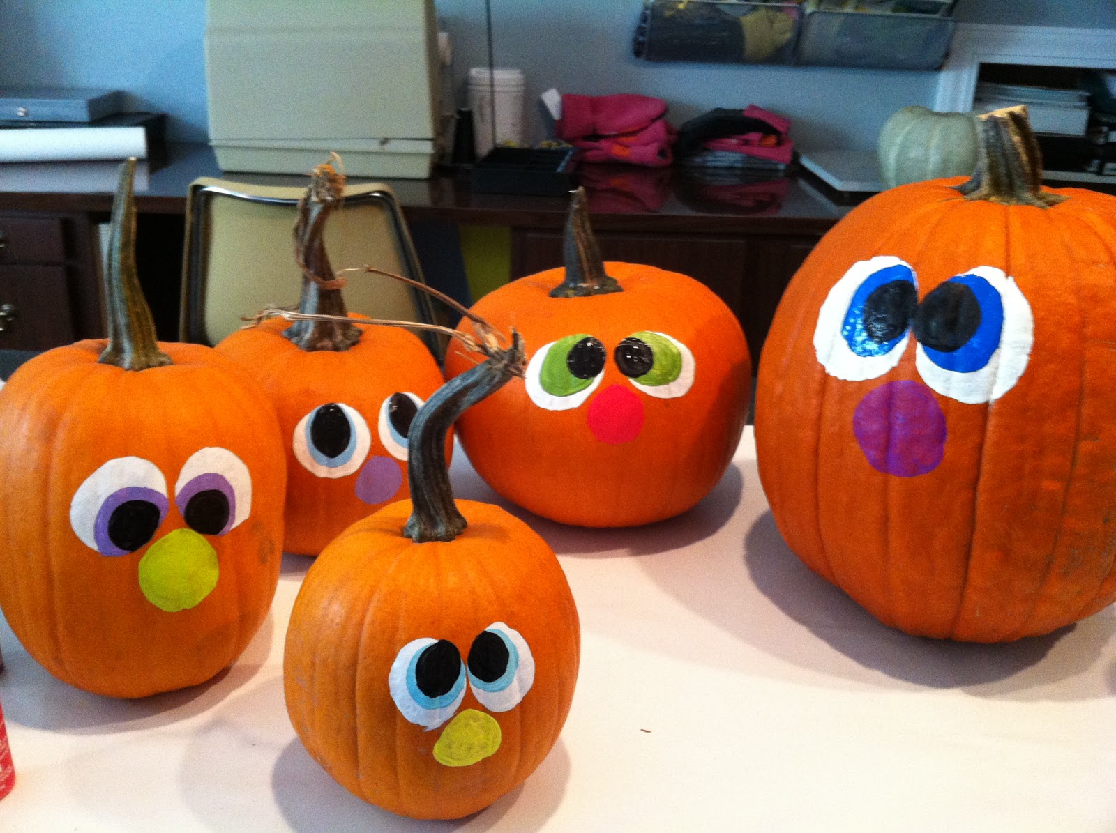 Our Garden Path: Painting Pumpkin Faces