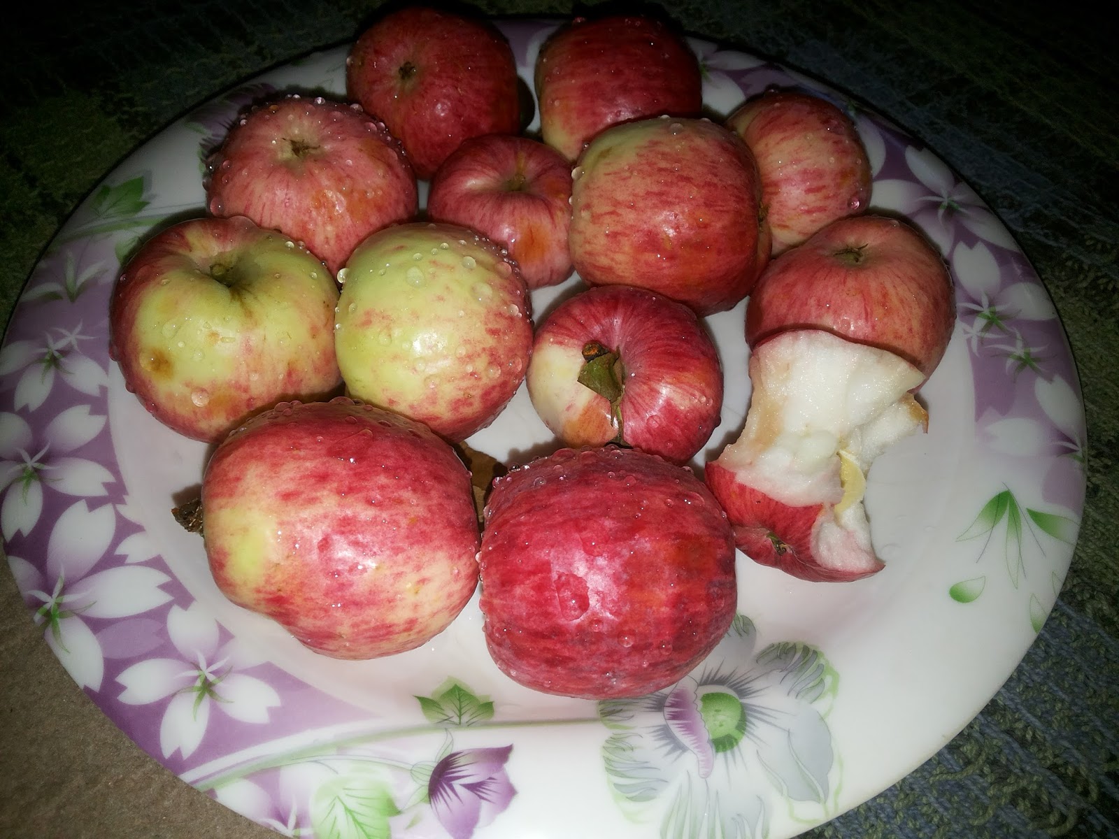 Hunza Apples