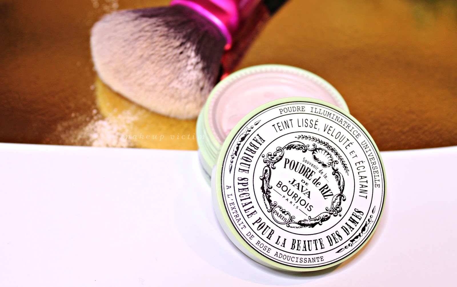 Review | Cipria Illuminante Poudre De Riz De Java Bourjois ~ Makeup Victim