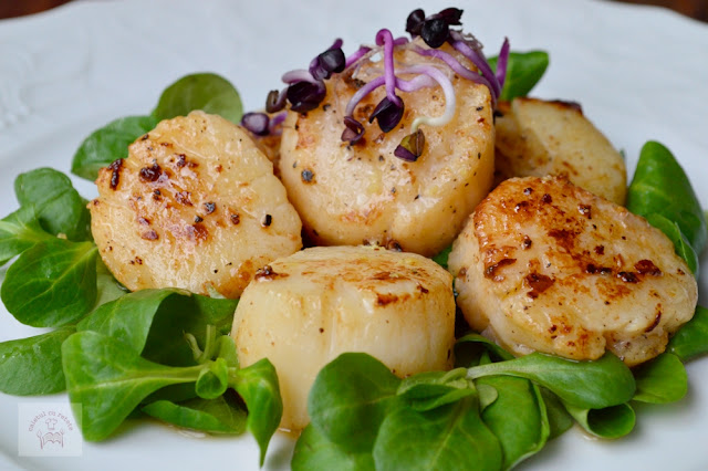 Scoici Saint Jacques sotate in unt - CAIETUL CU RETETE