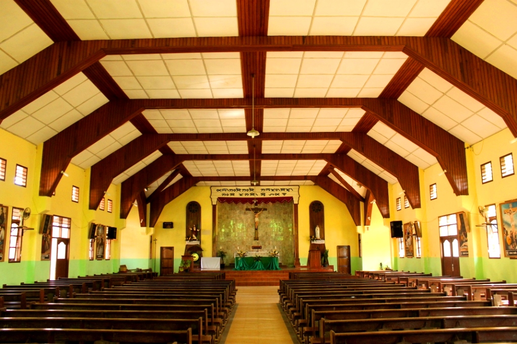 Fotografi Gereja Katolik di Indonesia: Gereja Katolik St. Yohanes ...