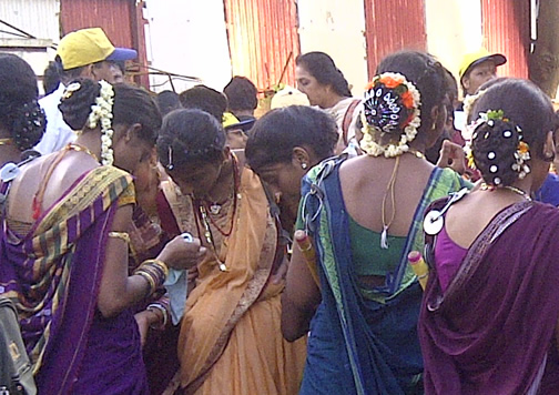 Welcome to Mumbai..!: Maharashtrian Women of Mumbai