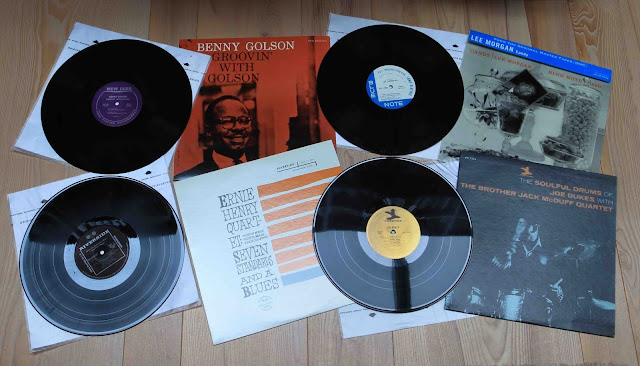 Grooving In The Micros… – M & S | Ultimate High-Fidelity