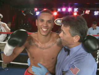 Jonathan Alonso logra el 13-0 por la vía rápida - BOXEO ASTURIANO