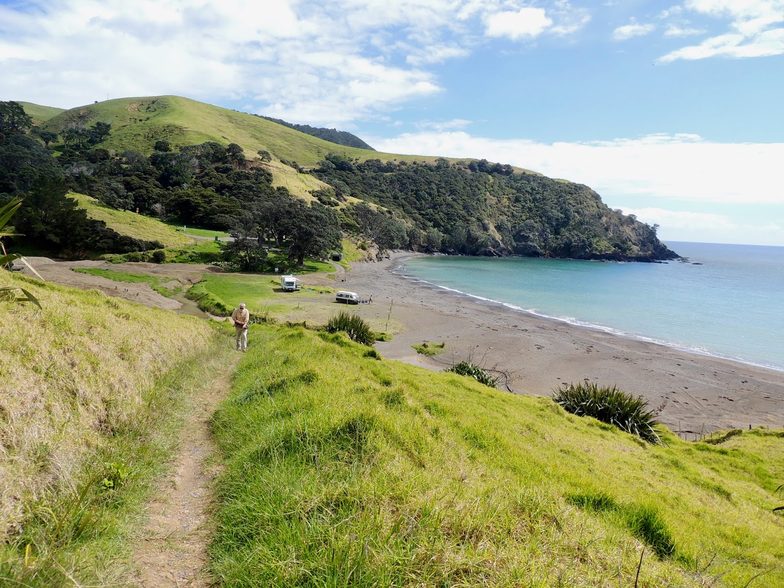 THE ROAD TAKEN : Back on Gravel: Road to Fletcher Bay