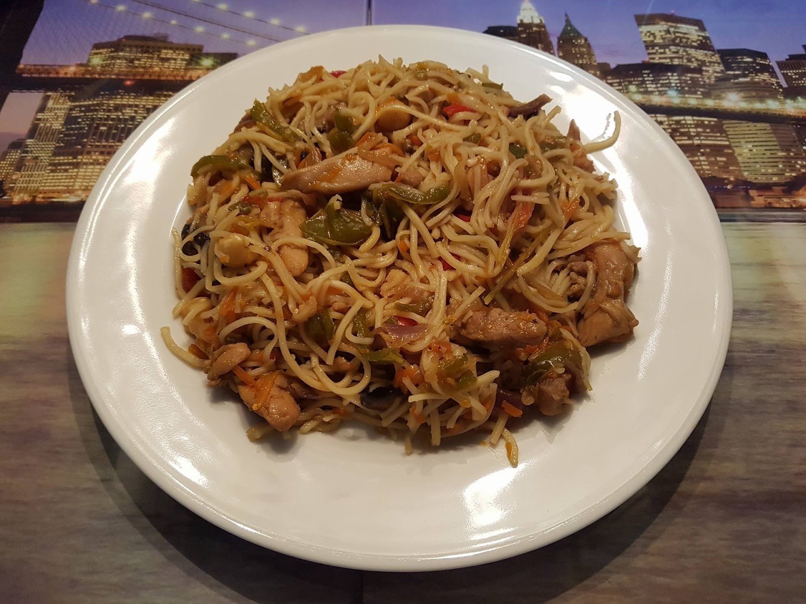 COCINA CON GABRIEL: FIDEOS CHINOS "CHOW MEIN" CON POLLO Y VERDURAS