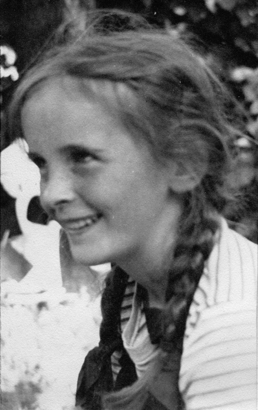 Clara Davis Smale: Photos