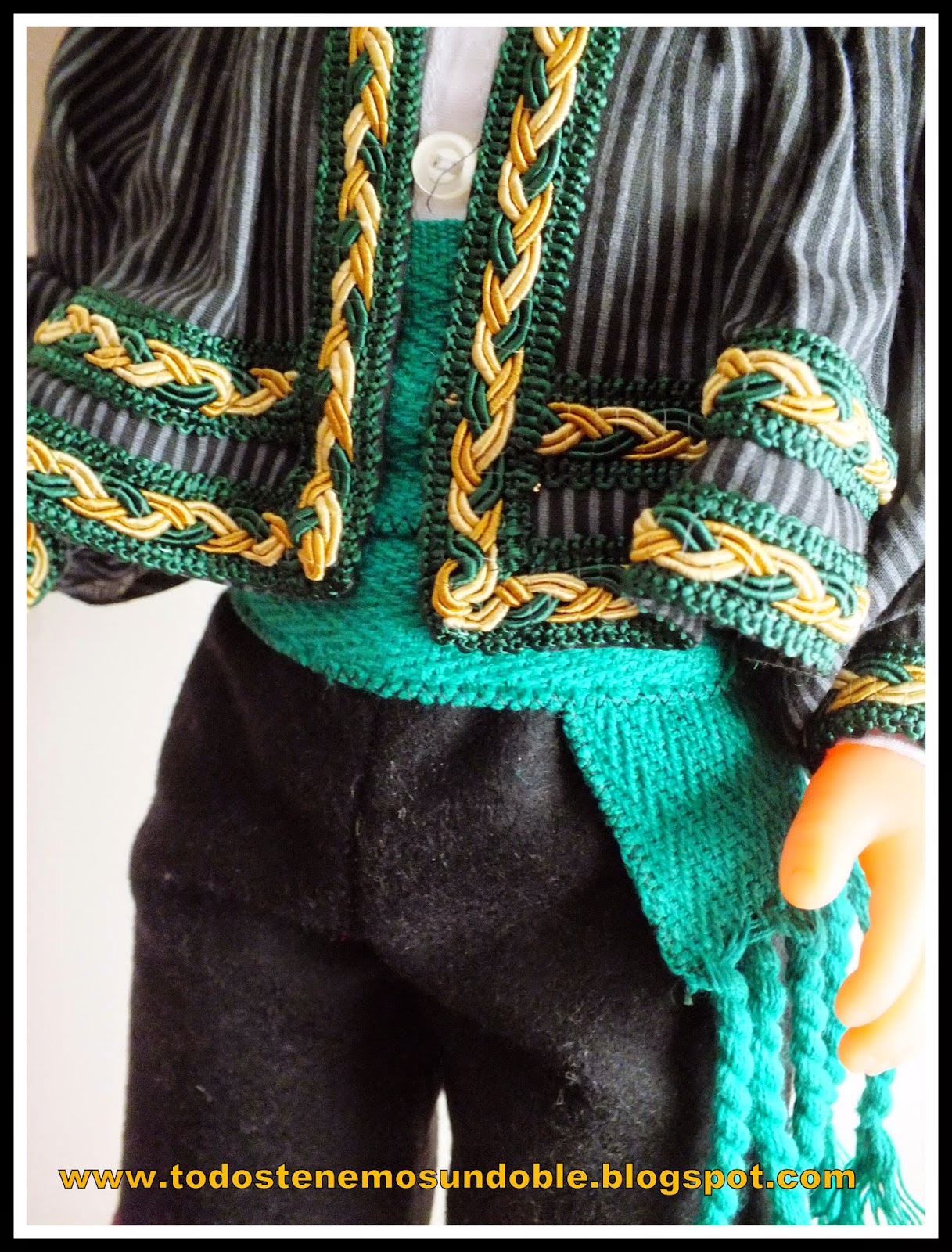 El vestir tradicional burgalés en miniatura: 10.-Indumentaria burgalesa ...