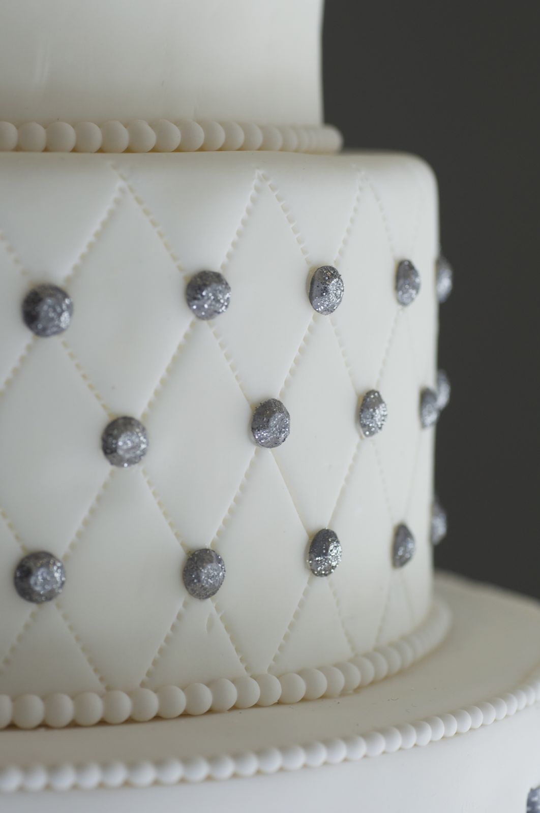 Ruelo Patisserie: Contemporary