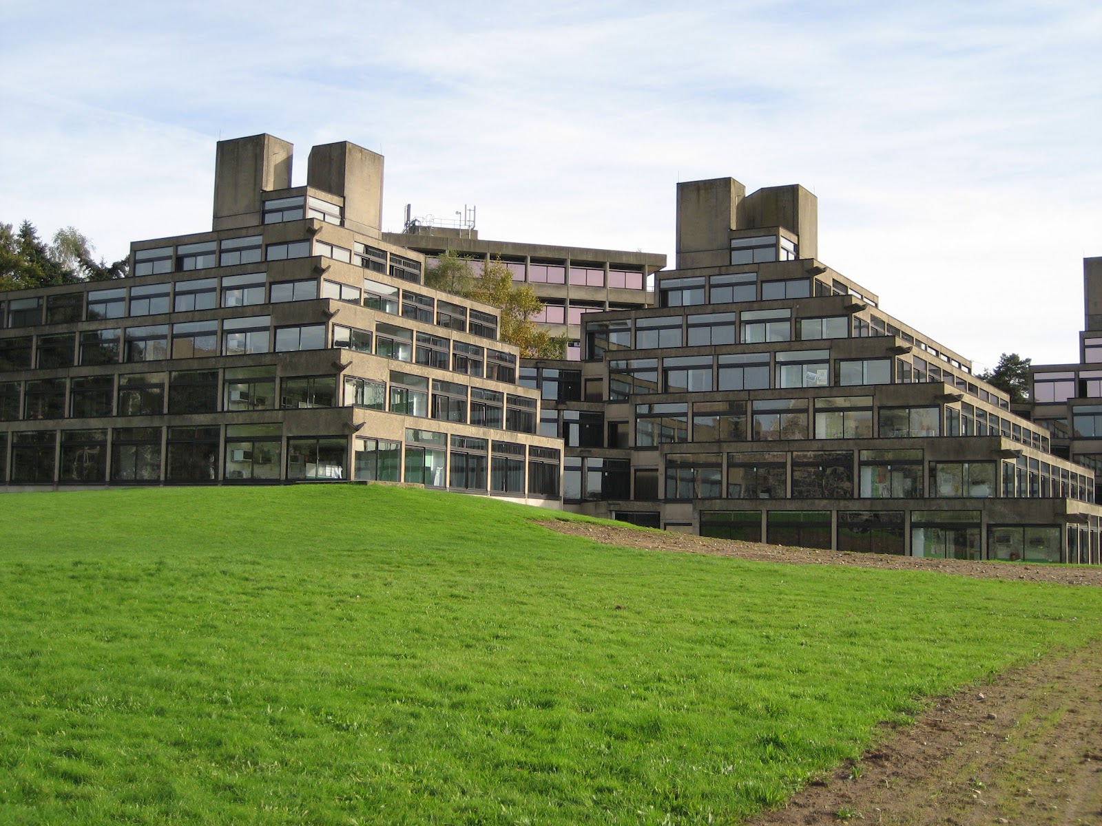 Landing Shortly: A Peek Inside a UEA Dorm Room