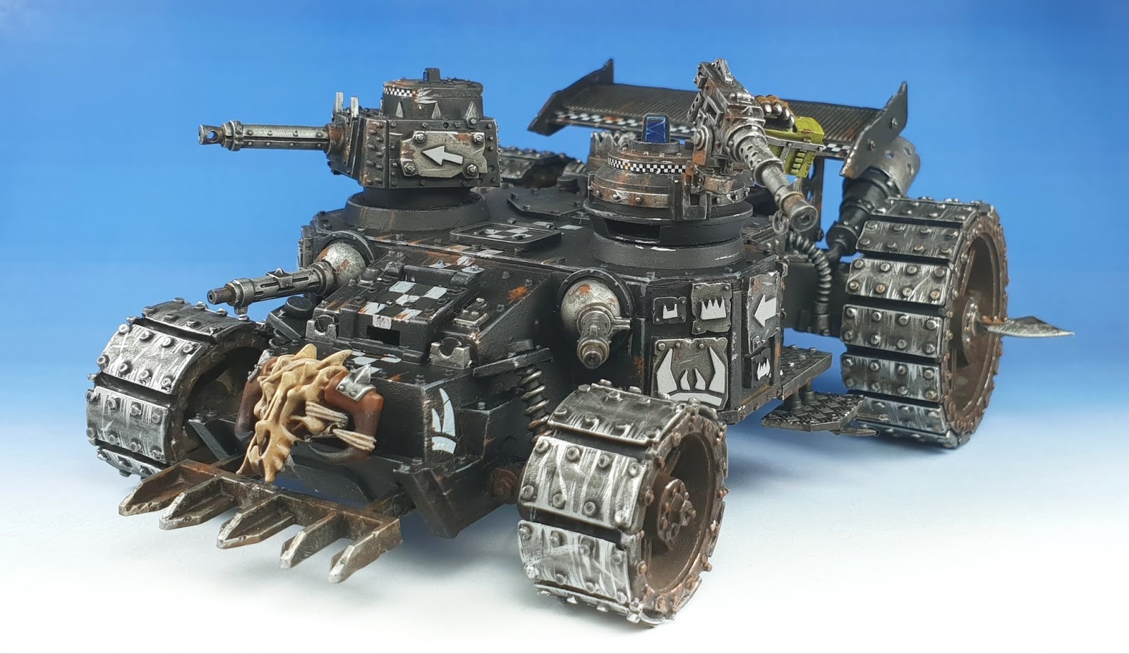 FUNKY WENIS RODEO: Ork Battlewagon