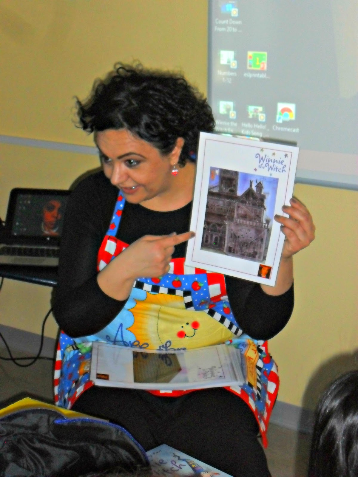 Miss Alex English Teacher: WINNIE THE WITCH