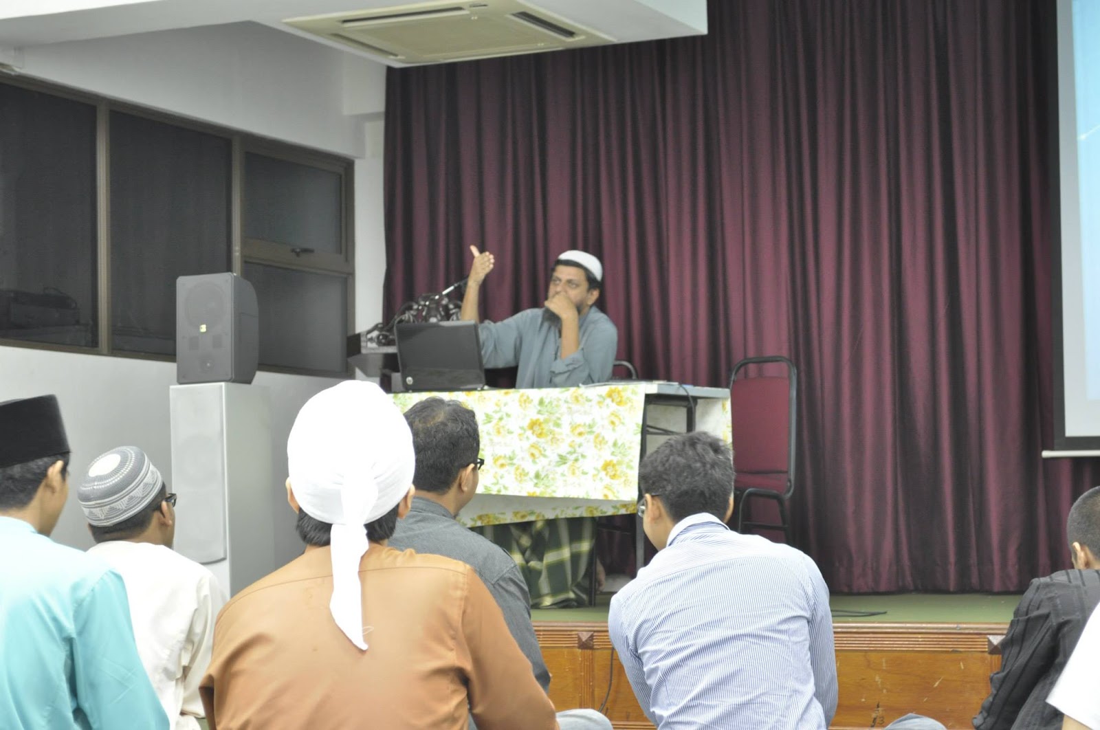 Nanyang Polytechnic Muslim Students' Network: July 2013