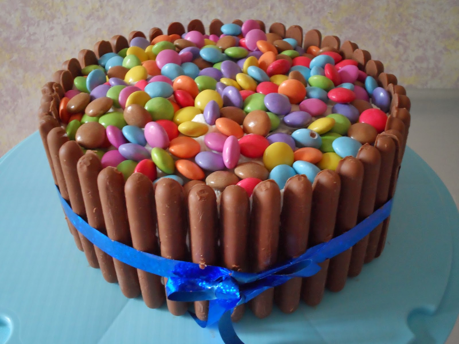 Torta di compleanno con togo e smarties!!! | Sarilla in Cucina
