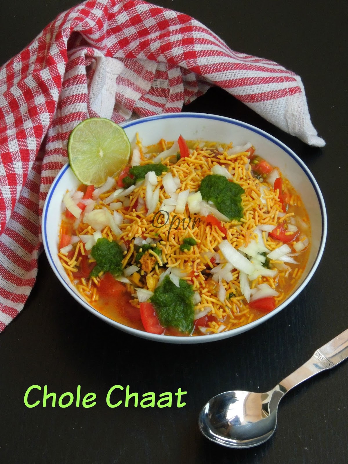 Priya's Versatile Recipes: Chole Chaat/Channa Chaat