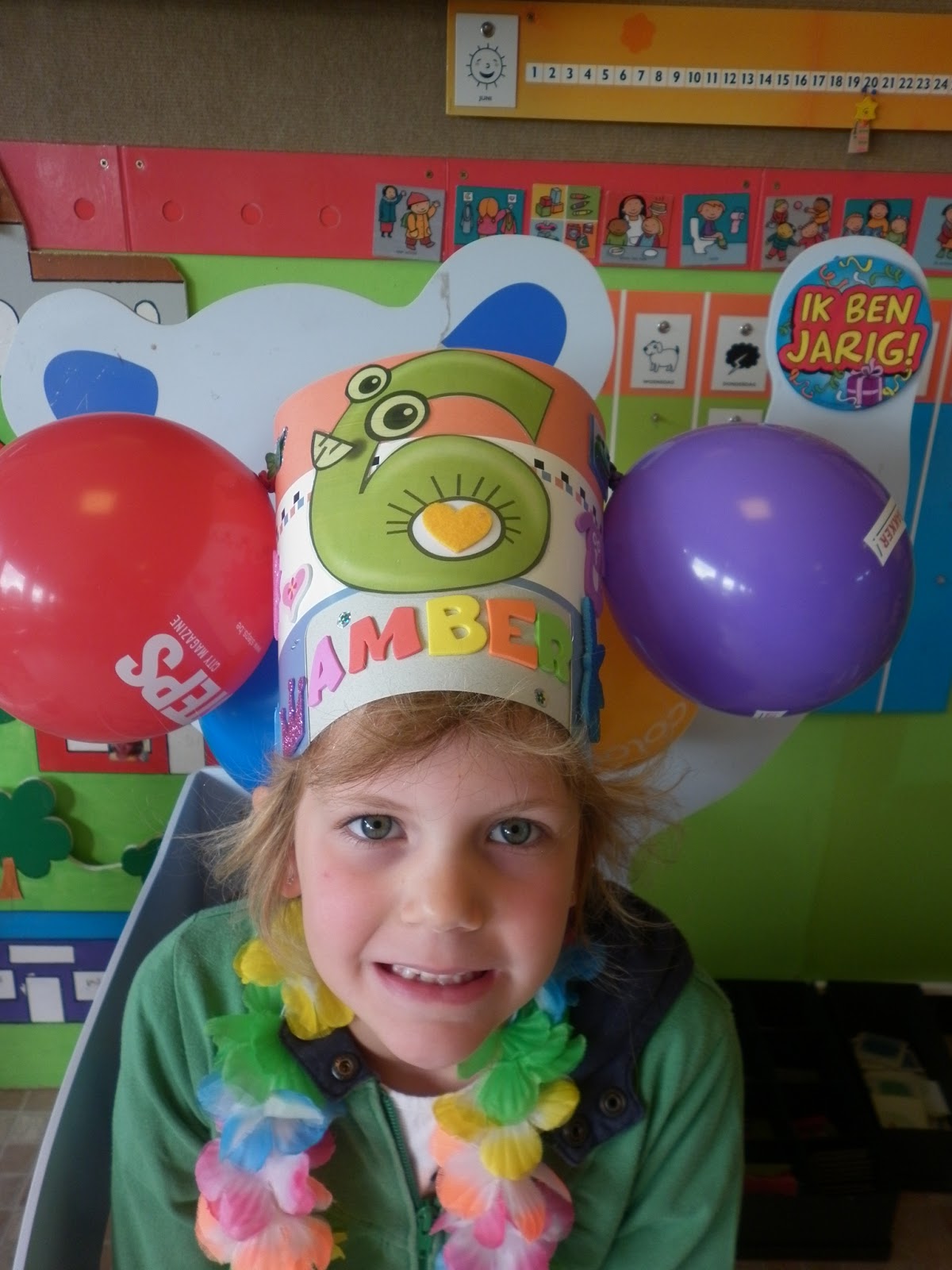 2de en 3de kleuterklas van juf Evelien: Amber wordt 6 in de grote vakantie