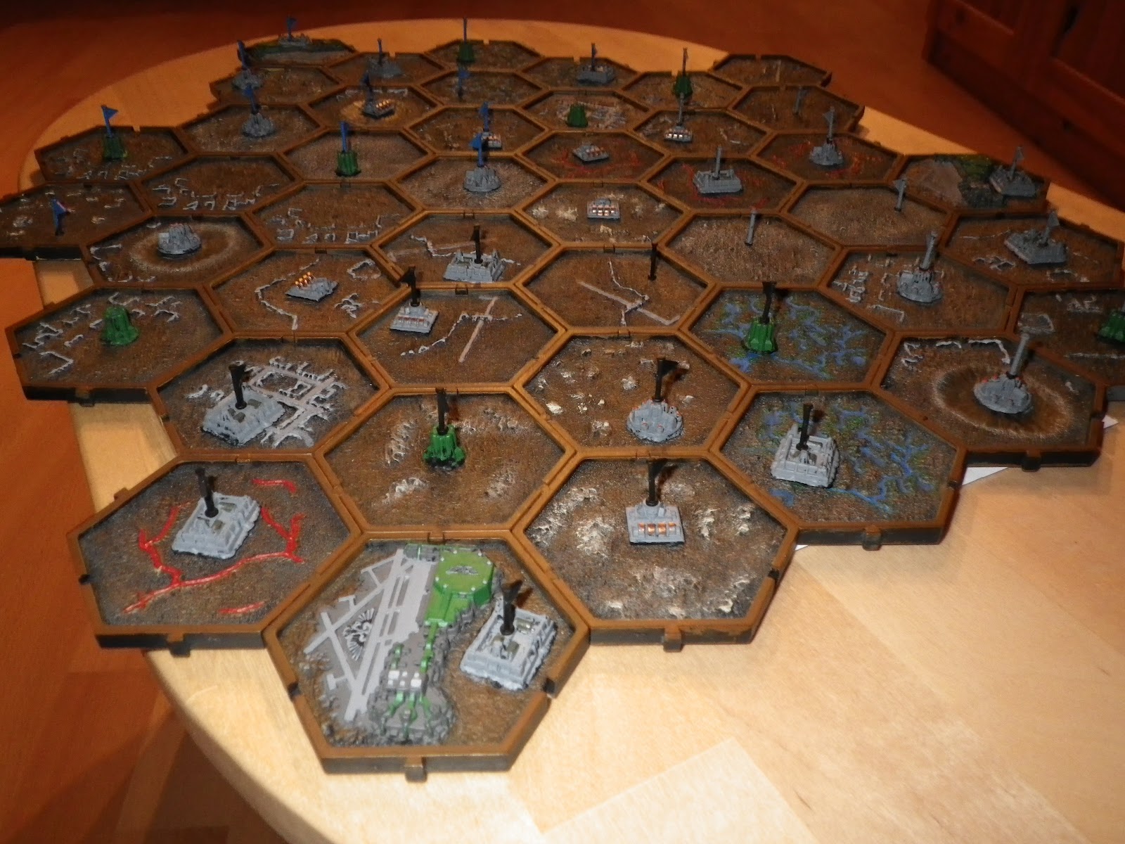 Warhammer Fantasy & Warhammer 40.000: Planetare Reiche/Planetary Empires