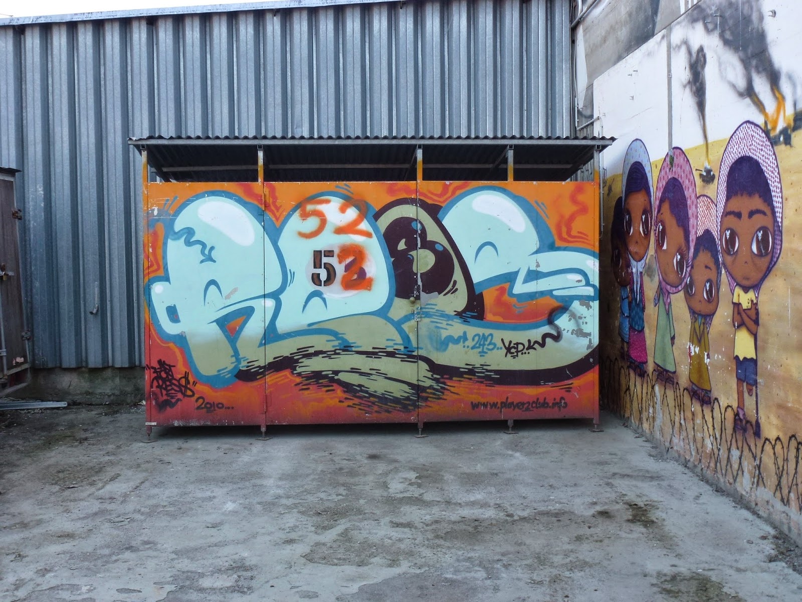 Streetart und urbane Kommunikation in München: Flying Fortress ...